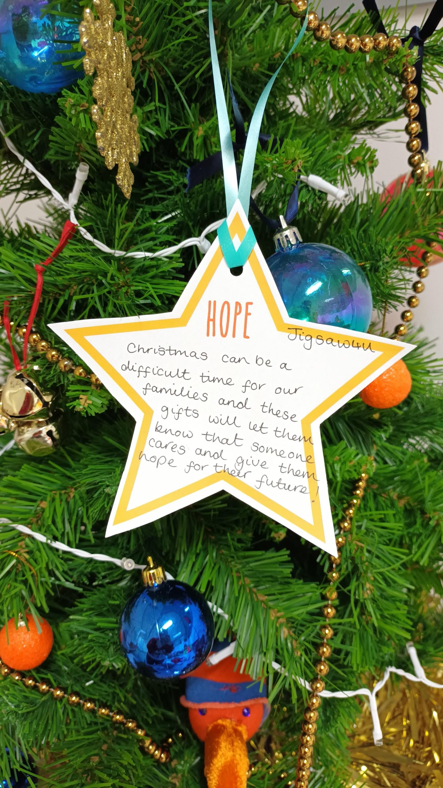 Santa Stork 2022 - spreading kindness across Surrey - Stripey Stork